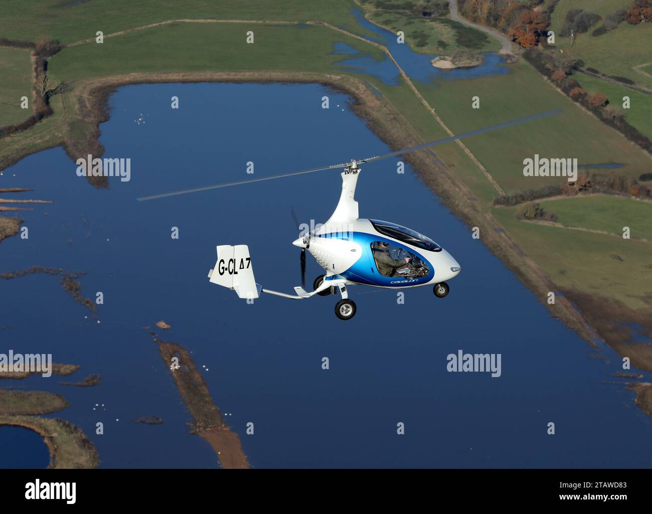 Air to Air photographs of a Cavalon Autogyro being flown near the ...