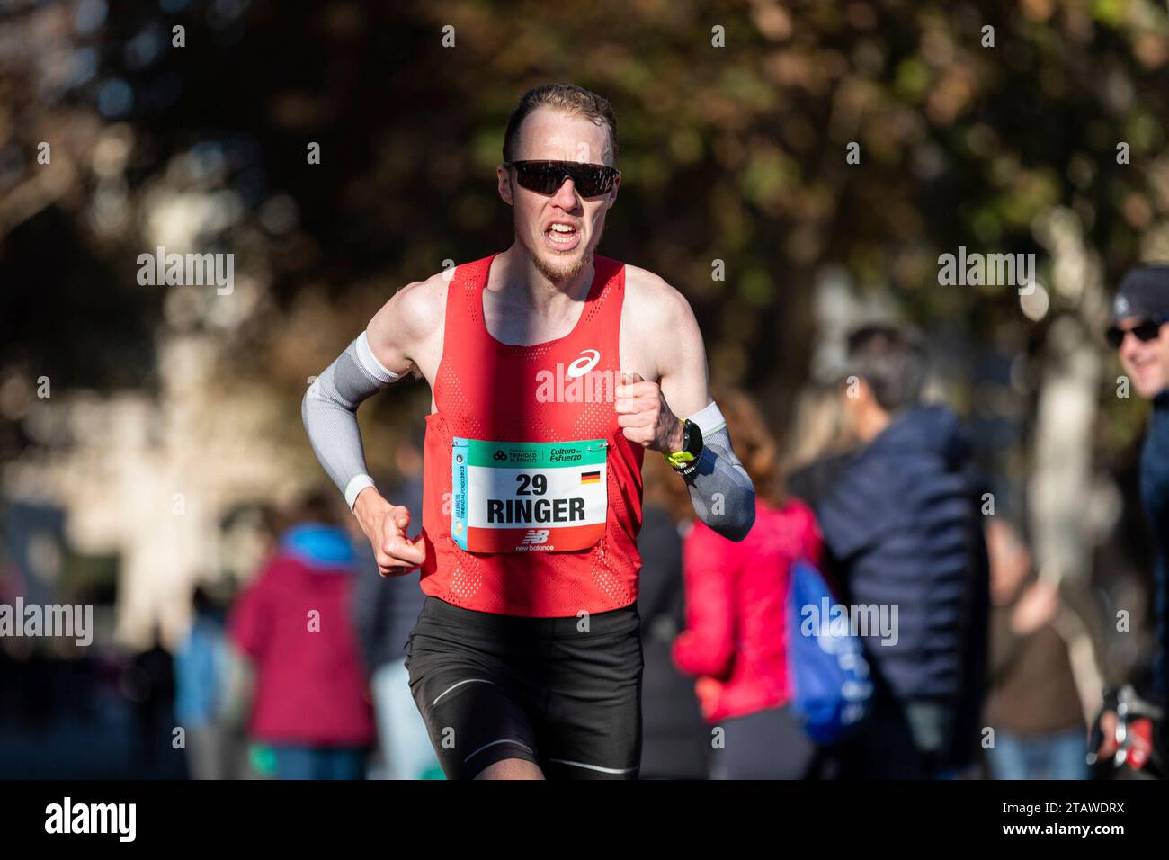 Richard RINGER (GER) beim Marathon-Lauf in Valencia (Spanien) am 3 ...