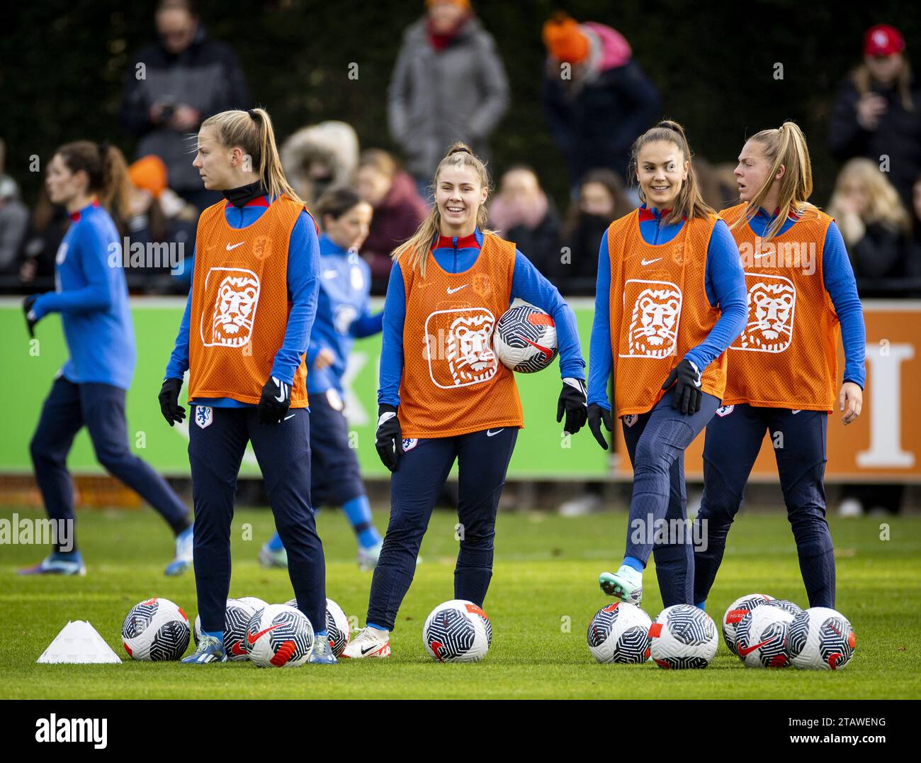 ZEIST - Lyn Wilms, Victoria Pelova, Lieke Martens and Jill Baijings ...