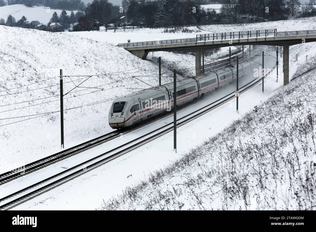 Transport in weather hi-res stock photography and images - Alamy