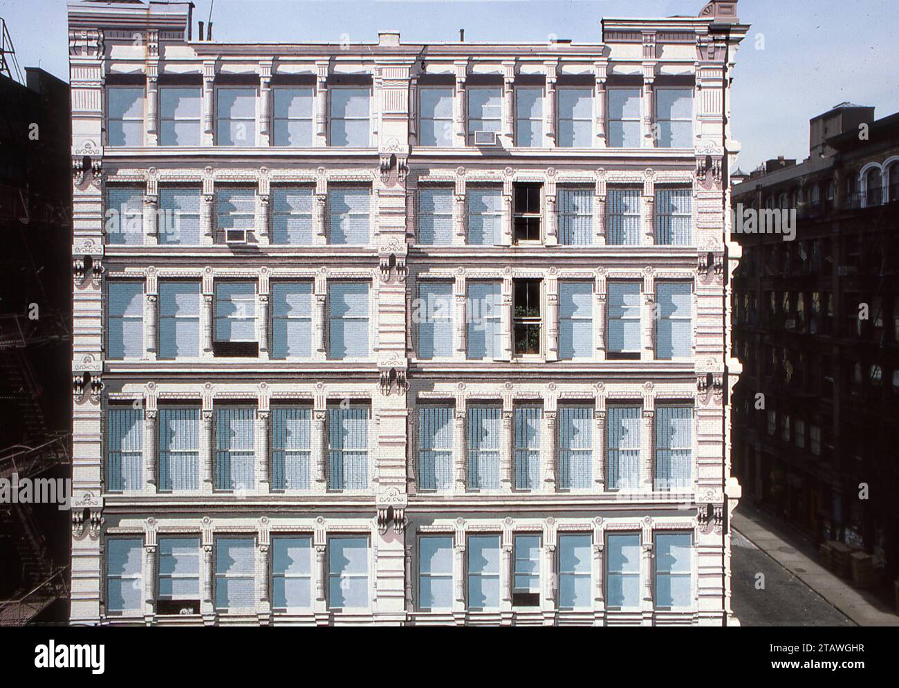 The original Trompe L'Oiel mural at 112 Prince street in Soho by artist ...