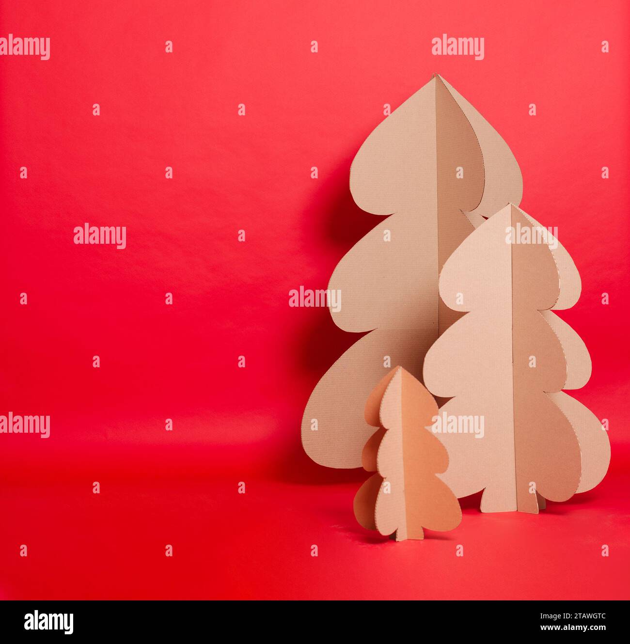 Paper christmas trees wish hi-res stock photography and images - Alamy