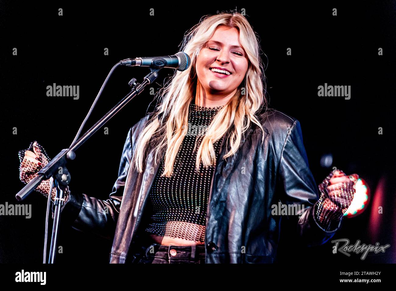 Jess Hayes Singer Stock Photo - Alamy