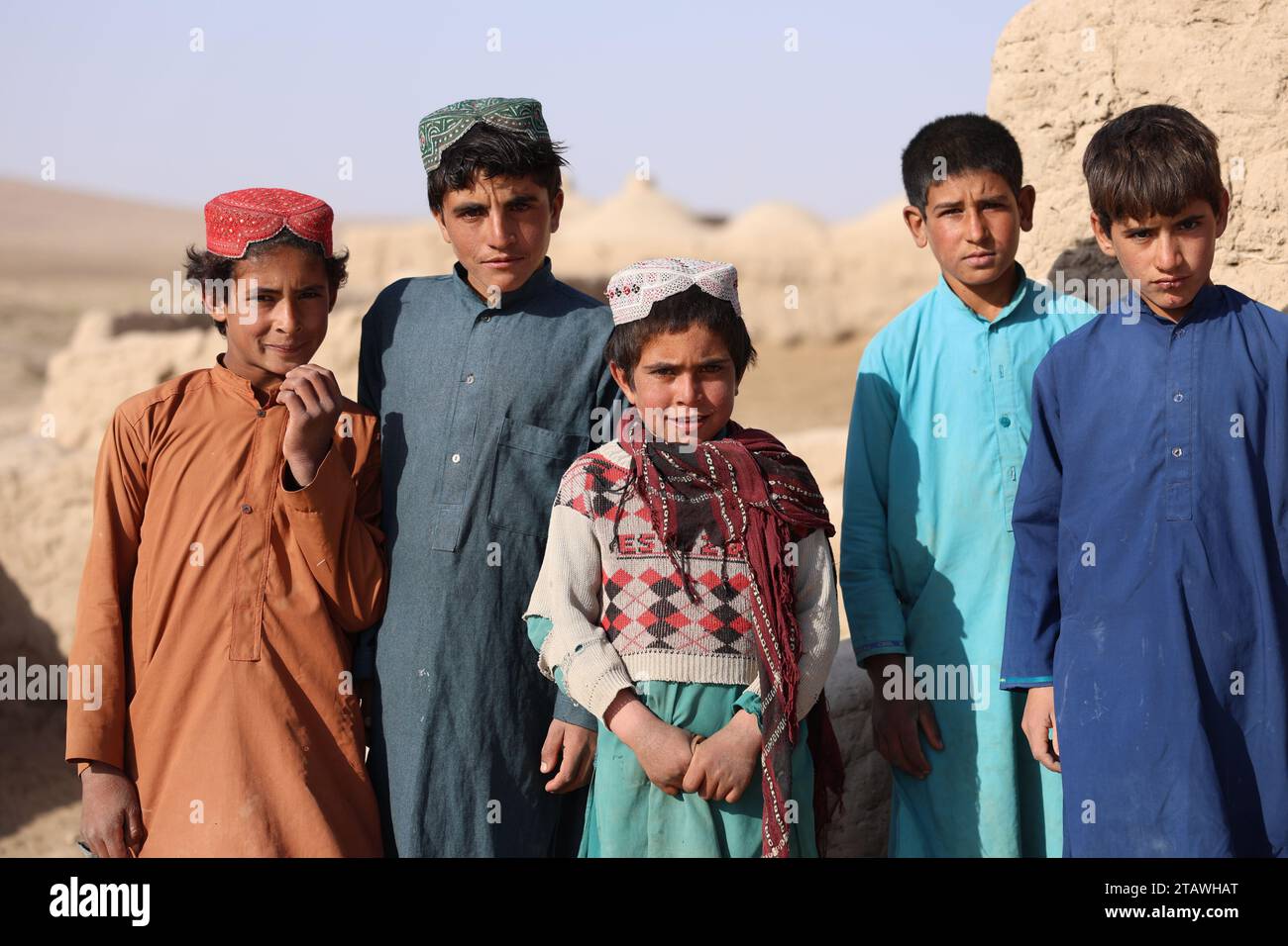 Afghan needy child hi-res stock photography and images - Alamy