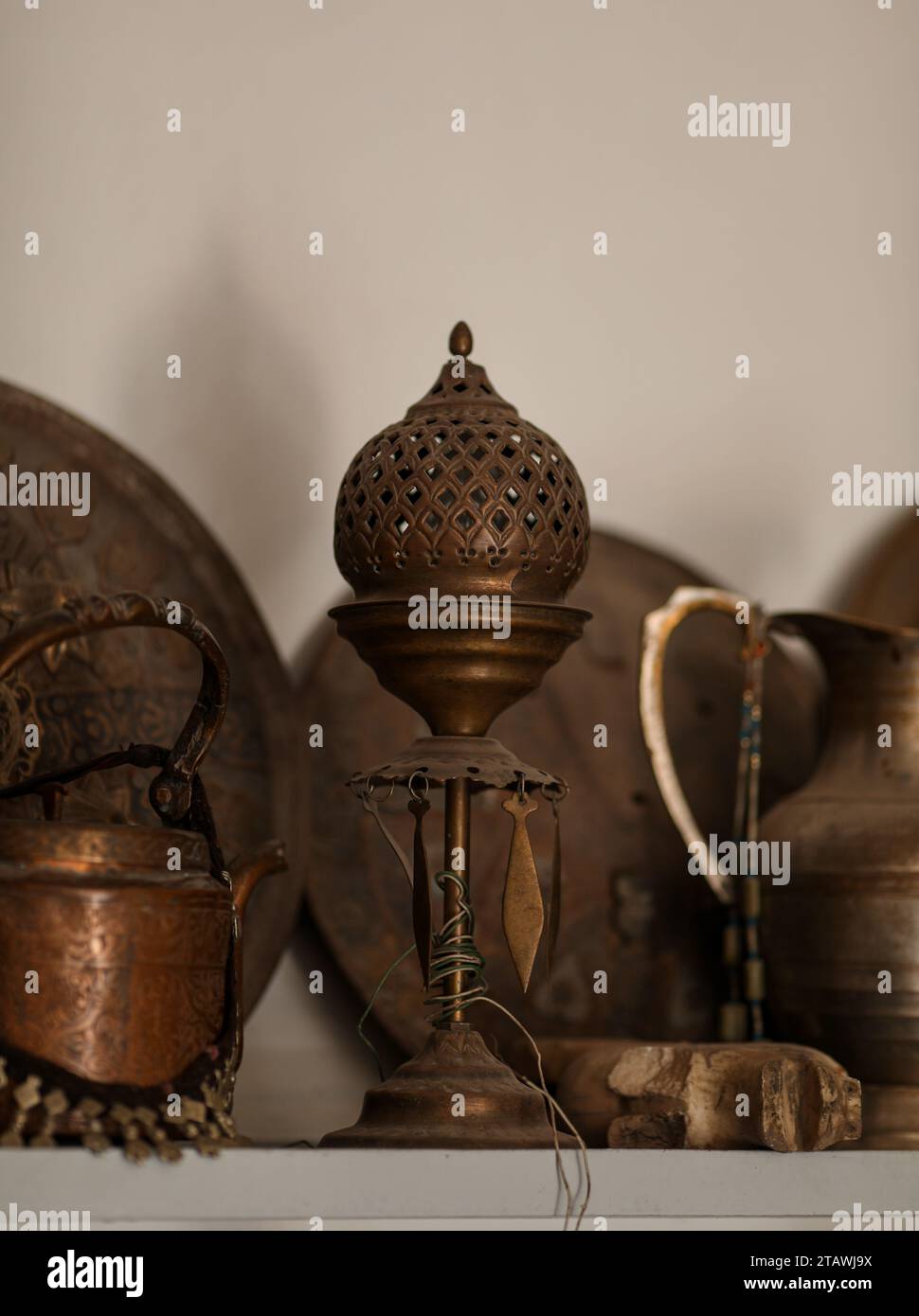 Antique items hi-res stock photography and images - Alamy