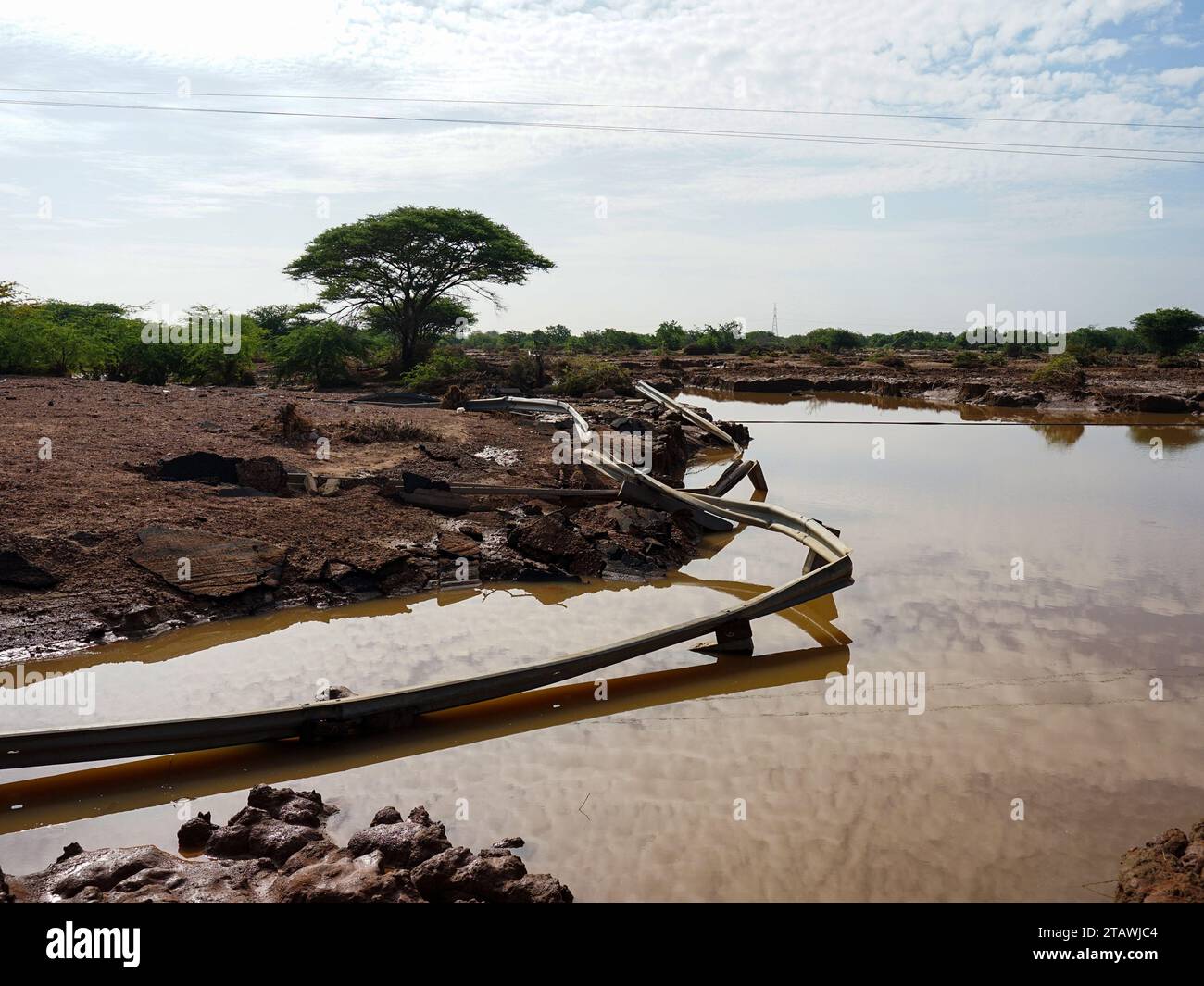 (231203) -- MADOGO, Dec. 3, 2023 (Xinhua) -- This photo taken on Dec. 1 ...