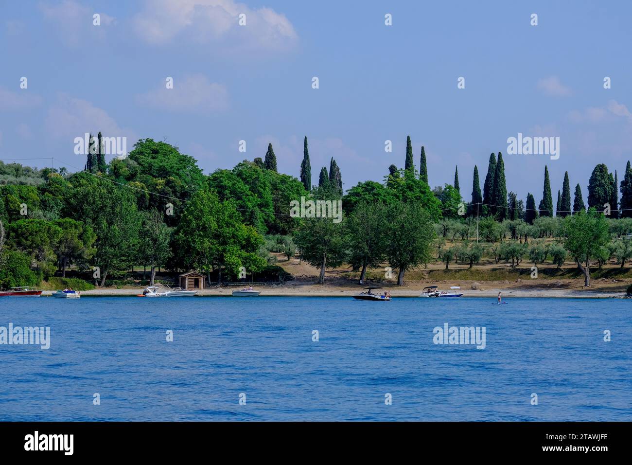 Whether sea, lake or river, water is one of the most beautiful elements ...