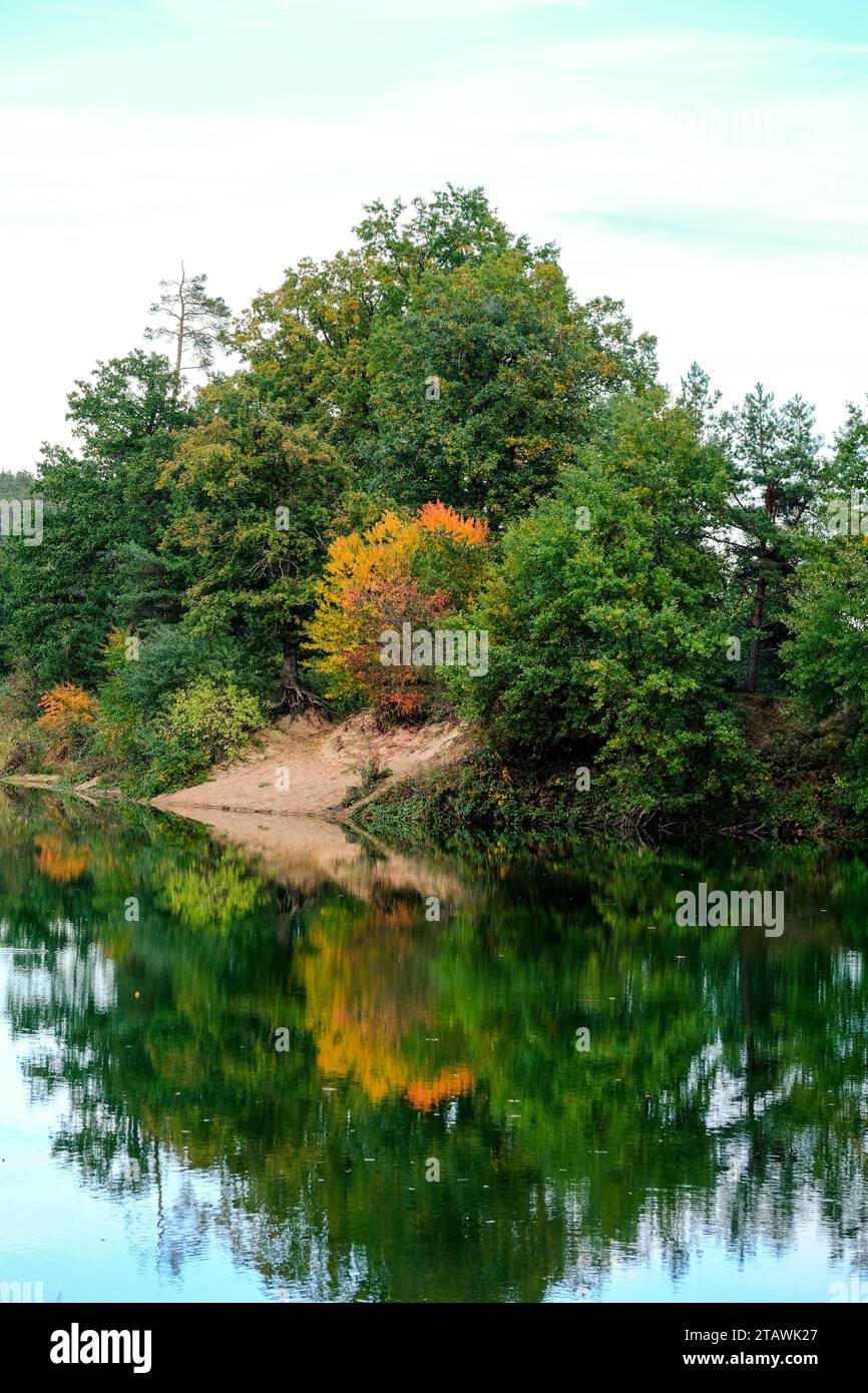 Whether sea, lake or river, water is one of the most beautiful elements ...