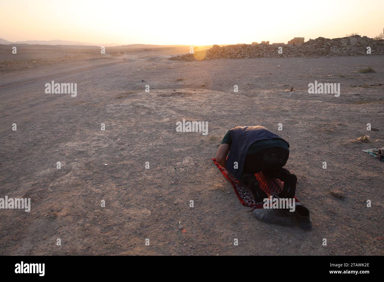 Young Muslim man praying, Islamic prayer, man prayer Stock Photo - Alamy