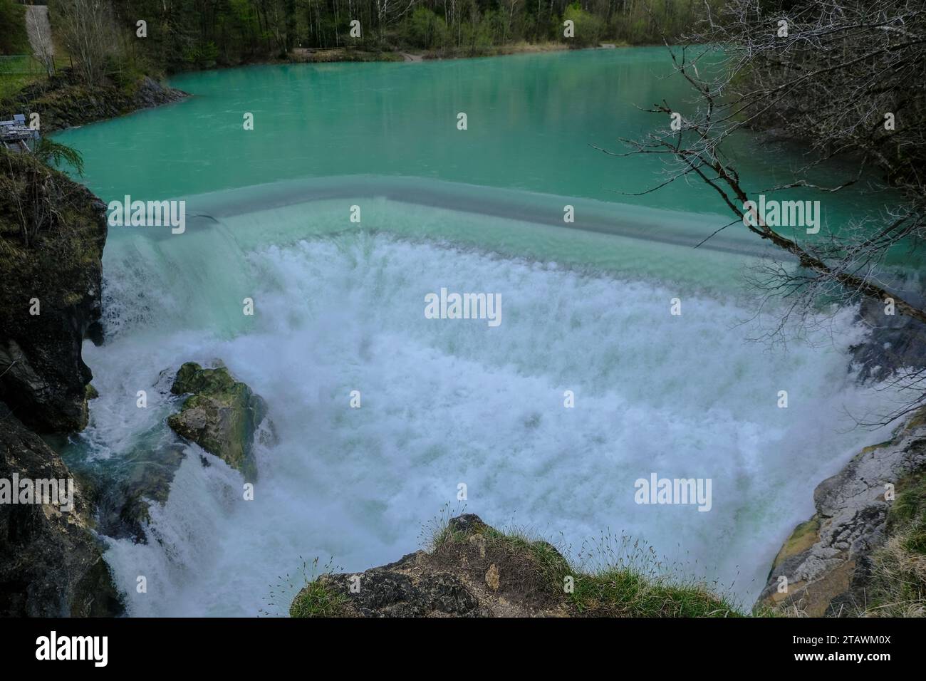 Whether sea, lake or river, water is one of the most beautiful elements ...