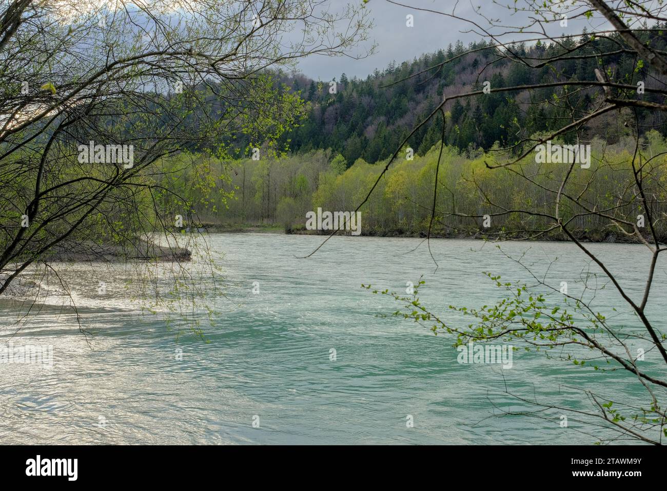 Whether sea, lake or river, water is one of the most beautiful elements ...