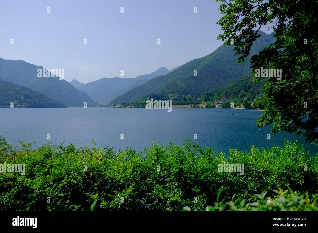 Whether sea, lake or river, water is one of the most beautiful elements ...