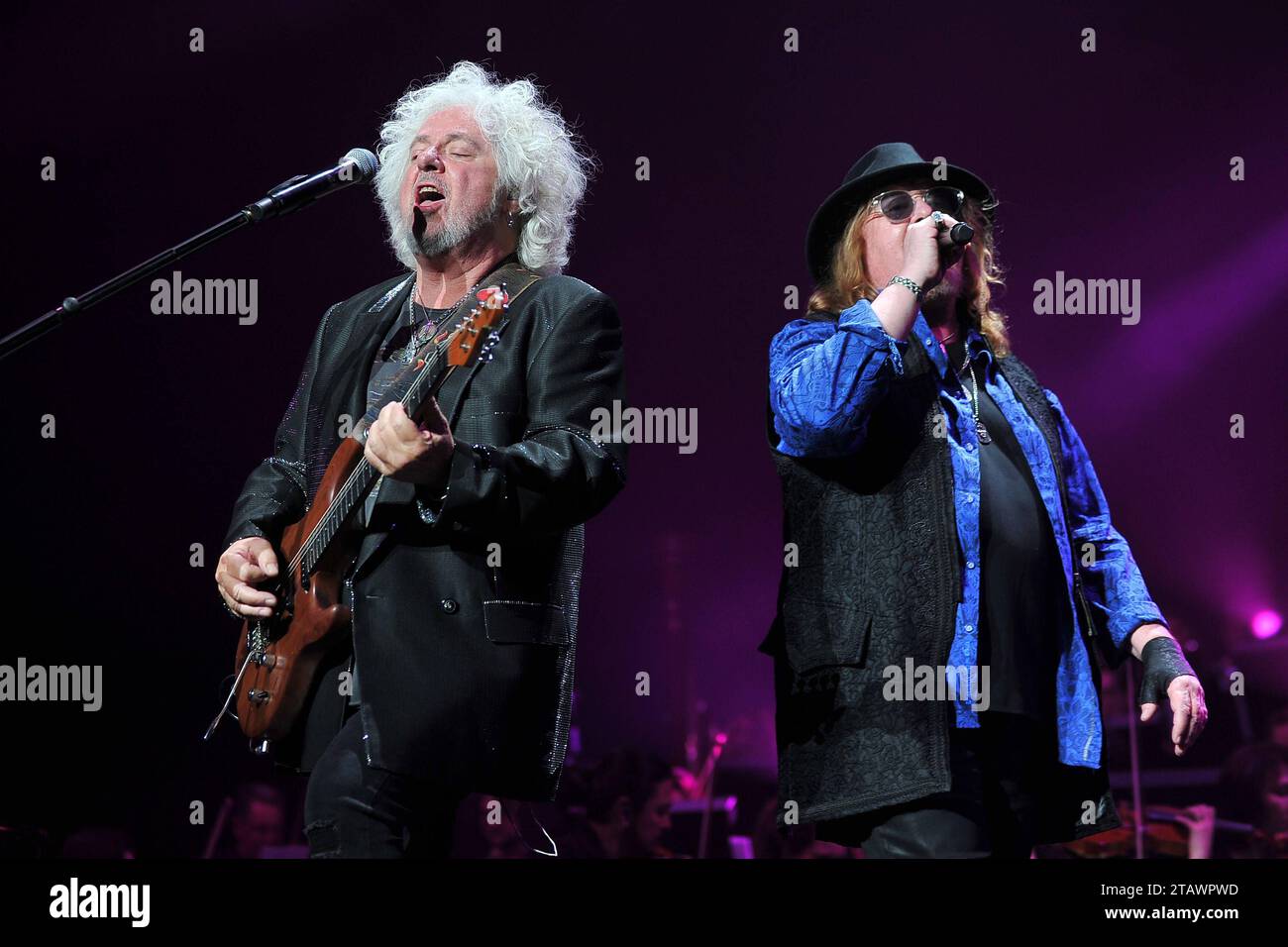 Night of the Proms 2023. Gitarrist Steve Lukather und Sänger Joseph ...