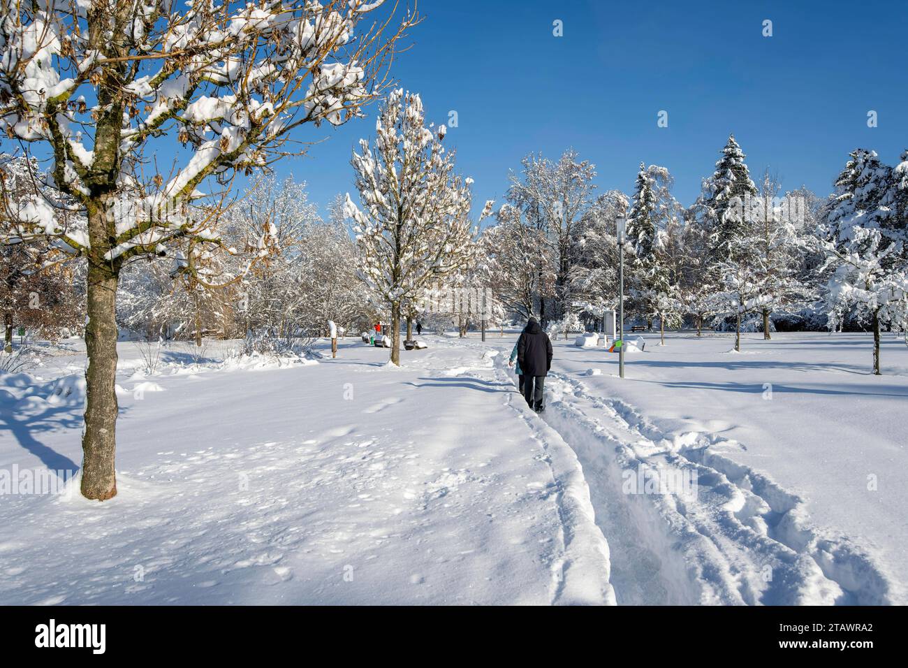 Einen zug haben hi-res stock photography and images - Alamy