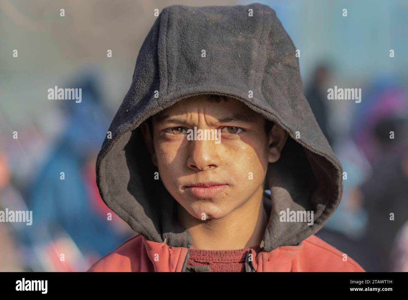 A homeless Afghan refugee boy in need of assistance | Needy Afghan ...