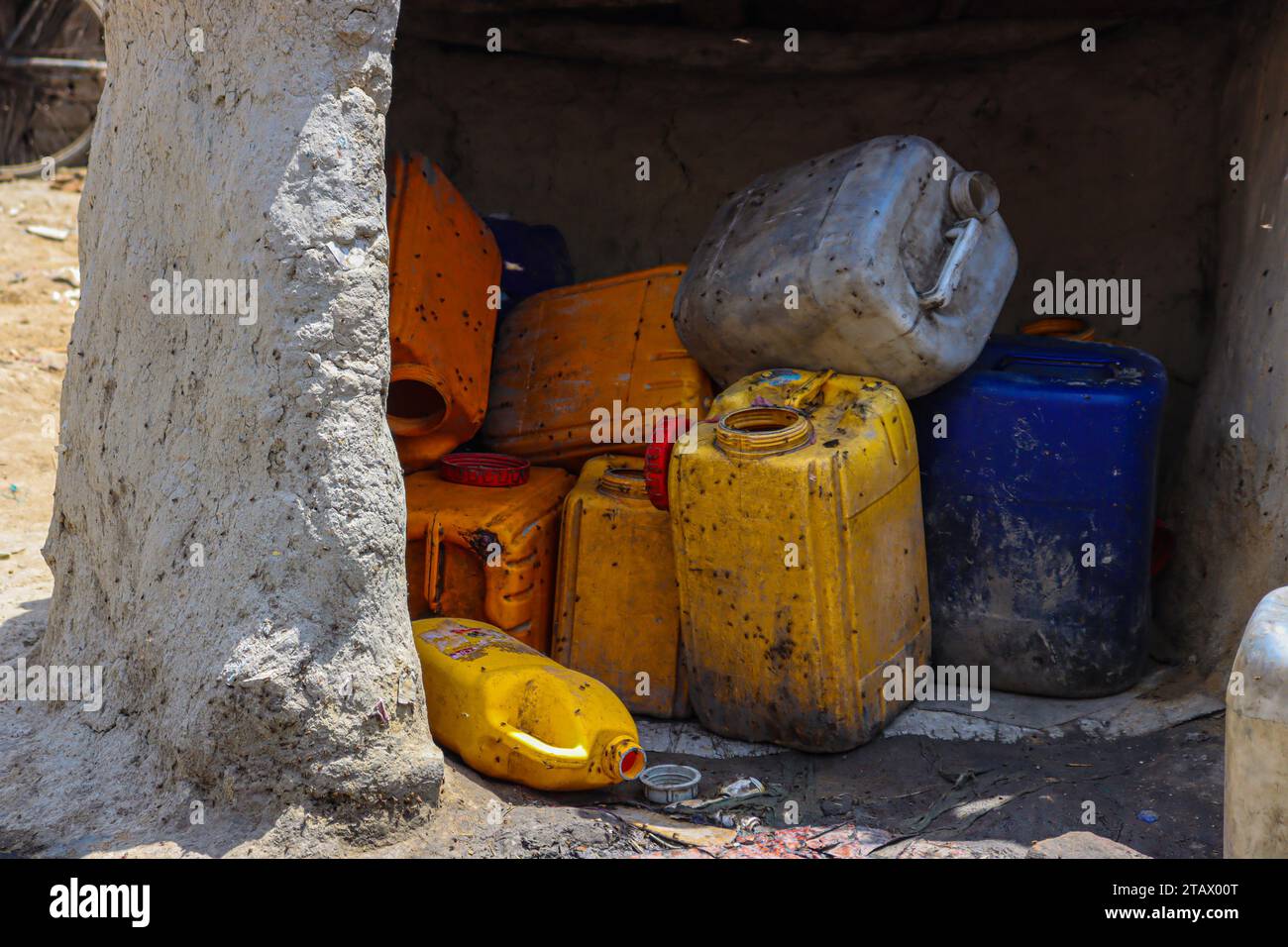 Photograph of an environment showing poverty Stock Photo - Alamy