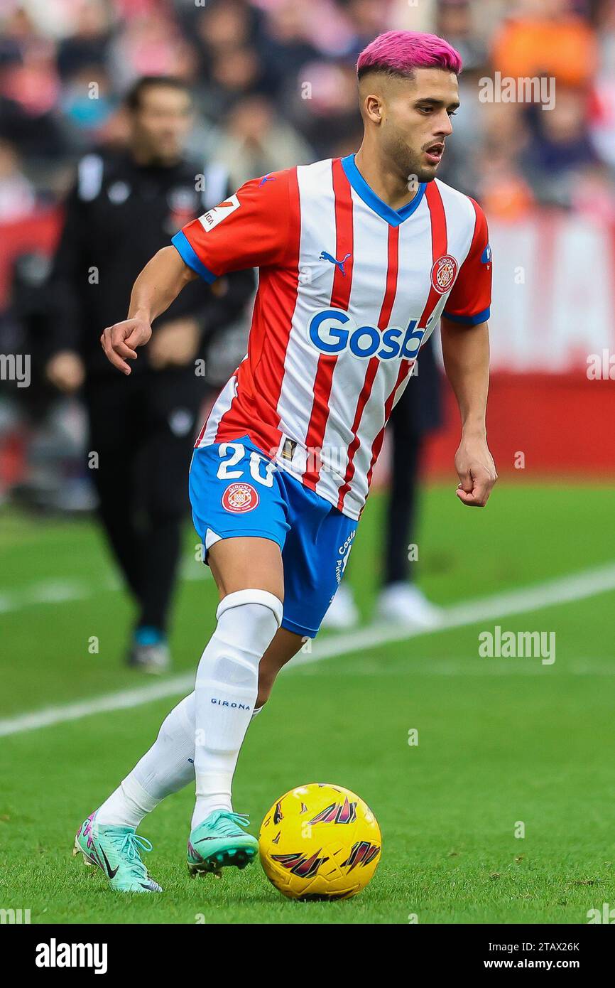 Girona, Spain. 02nd Dec, 2023. Yan Couto (20) of Girona seen during the ...