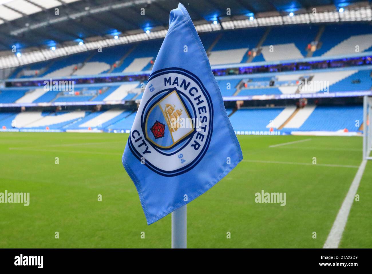 Tottenham hotspur stadium corner flag hi-res stock photography and ...