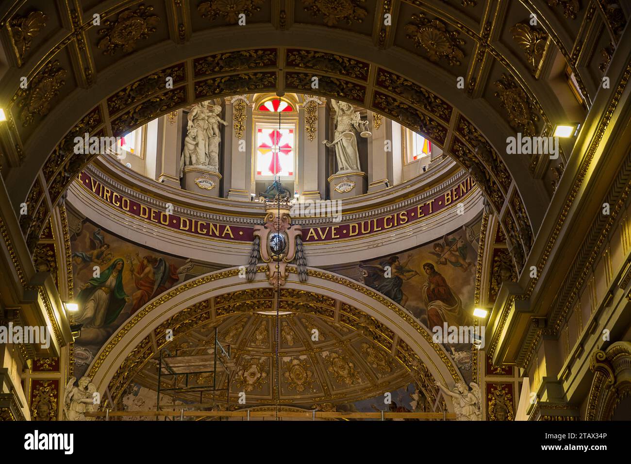 Medieval parish church interior hi-res stock photography and images - Alamy