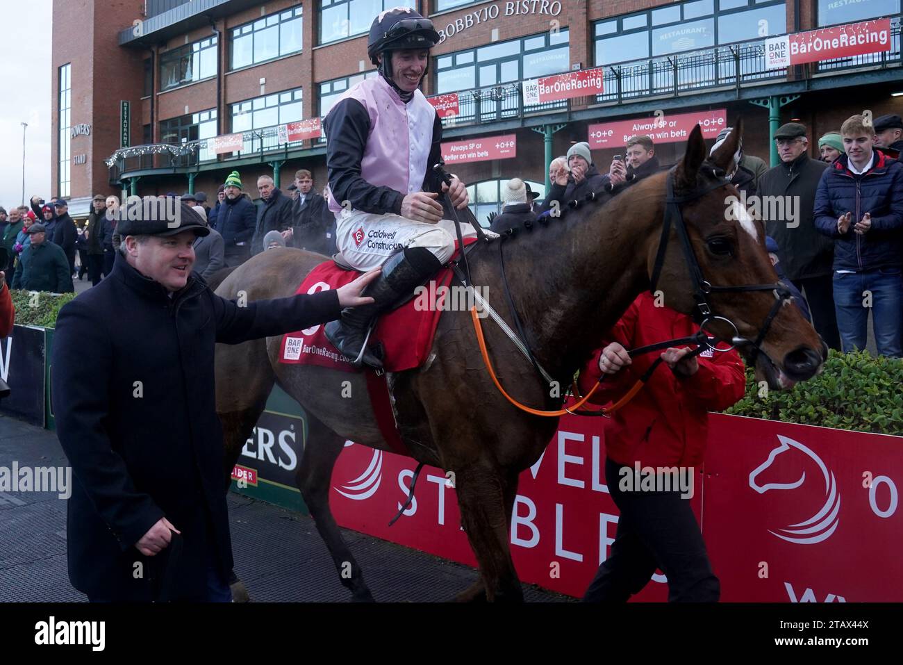 Teahupoo gordon elliott hi-res stock photography and images - Alamy