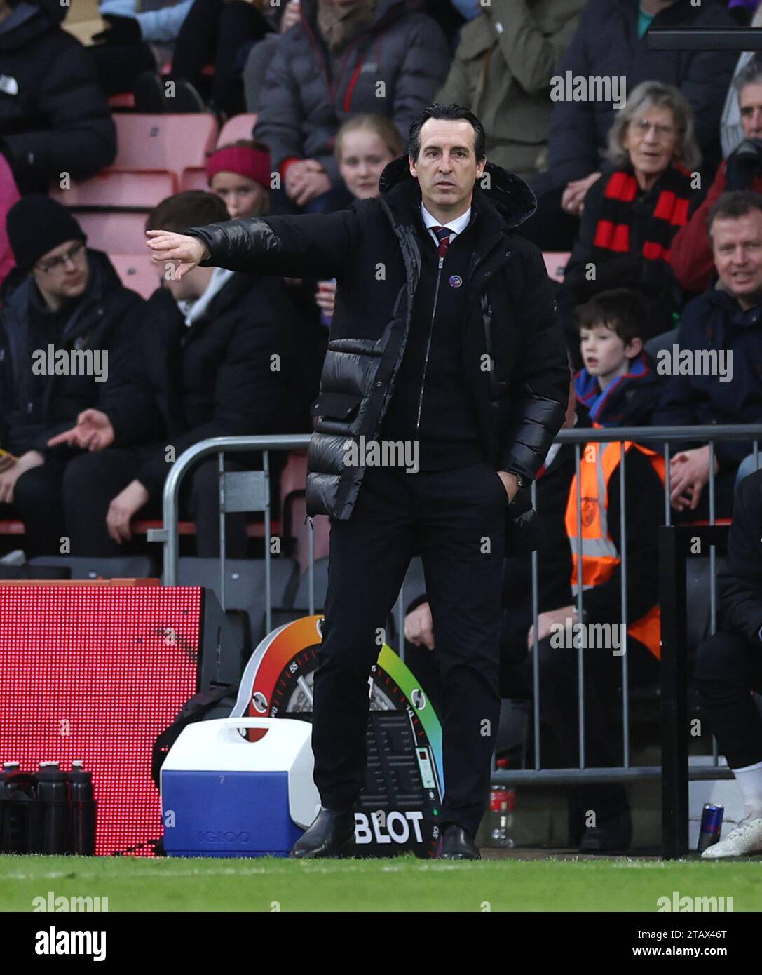 Aston Villa manager Unai Emery on the touchline during the Premier ...