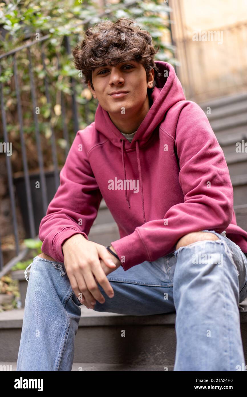 Gen z street style hi-res stock photography and images - Alamy