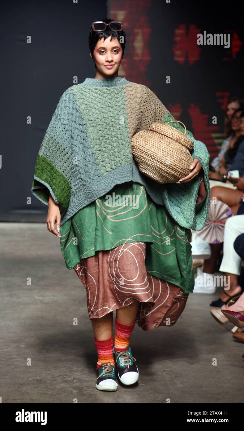 Mercedes benz fashion week 2023 hi-res stock photography and images - Alamy