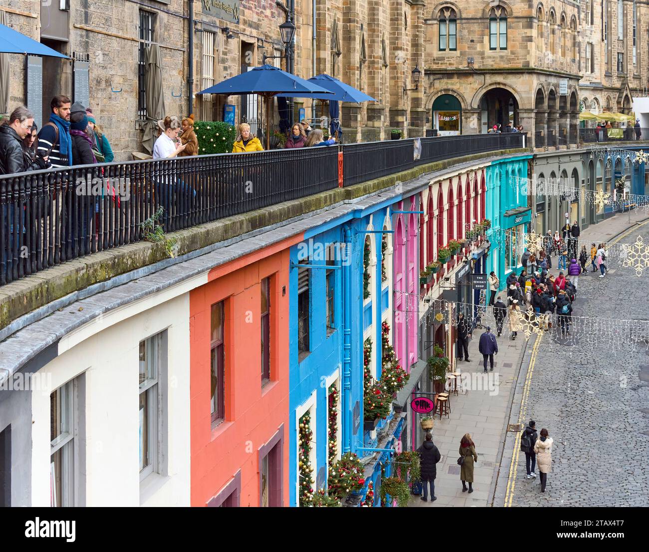Scottish terrace houses hi-res stock photography and images - Alamy