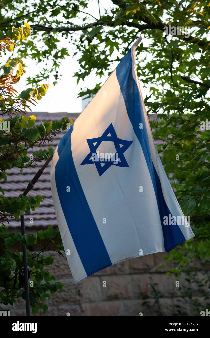 Israeli flag star of david hi-res stock photography and images - Alamy