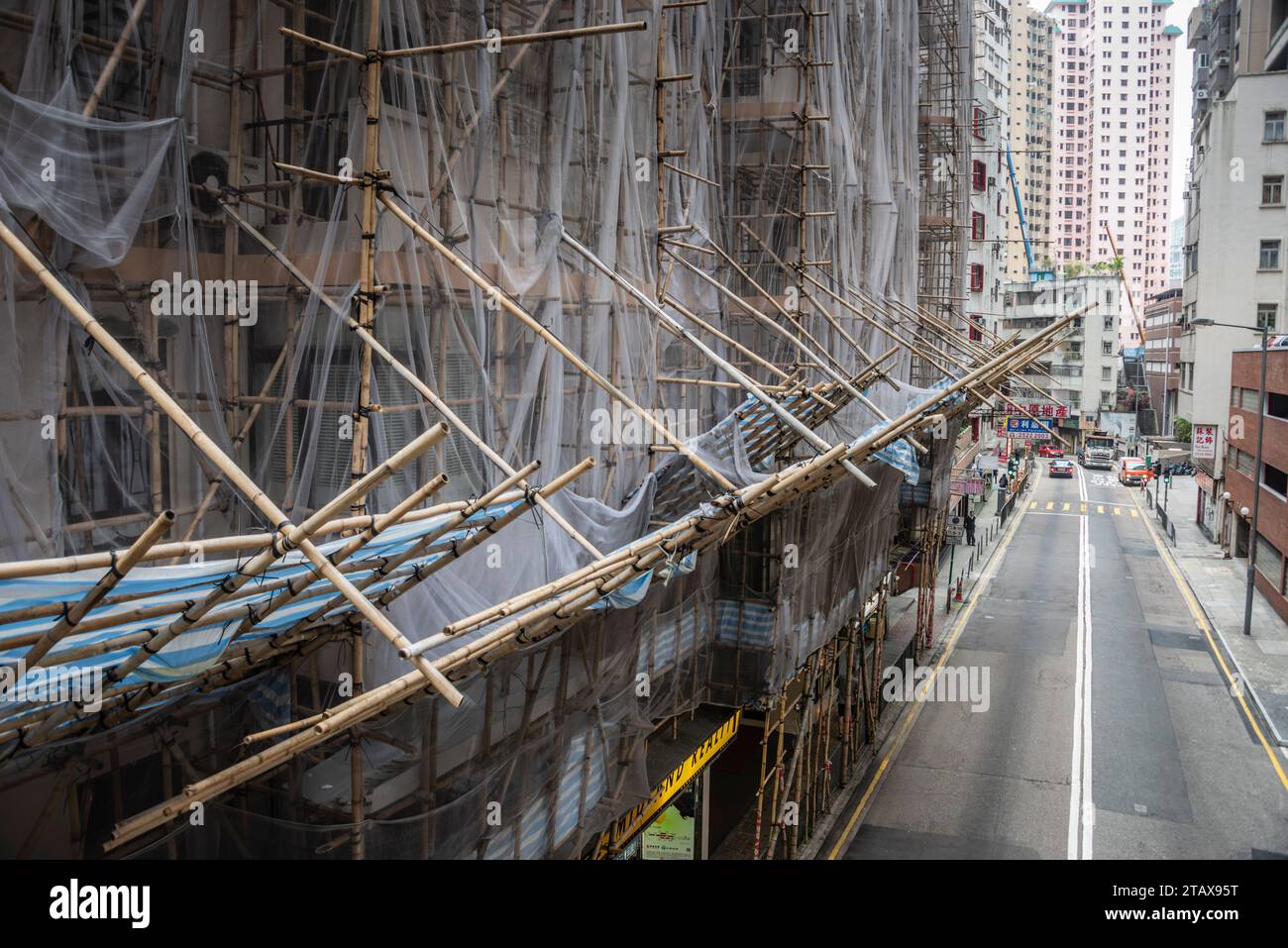 Bamboo scaffolding hong kong hi-res stock photography and images - Alamy