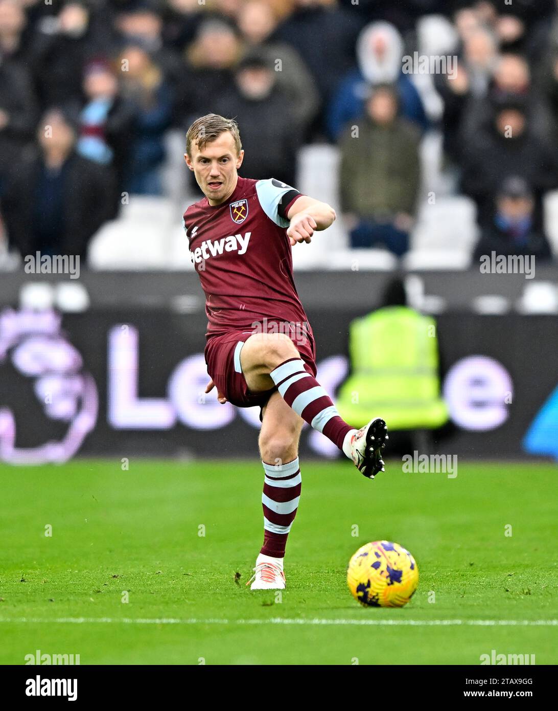 London, UK. 3rd Dec, 2023. James Ward-Prowse (West Ham) during the West ...