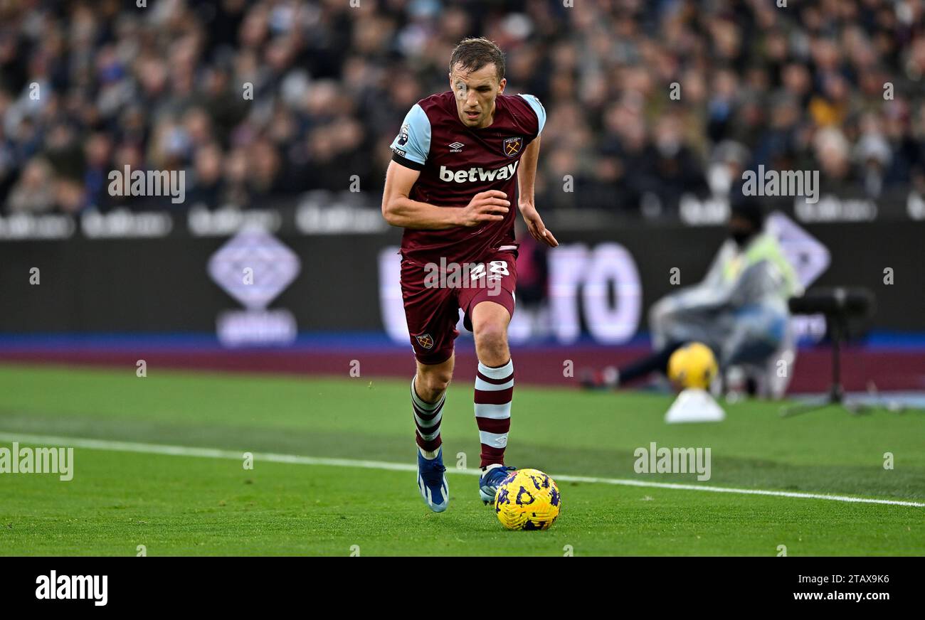 London, UK. 3rd Dec, 2023. Tomas Soucek (West Ham) during the West Ham ...
