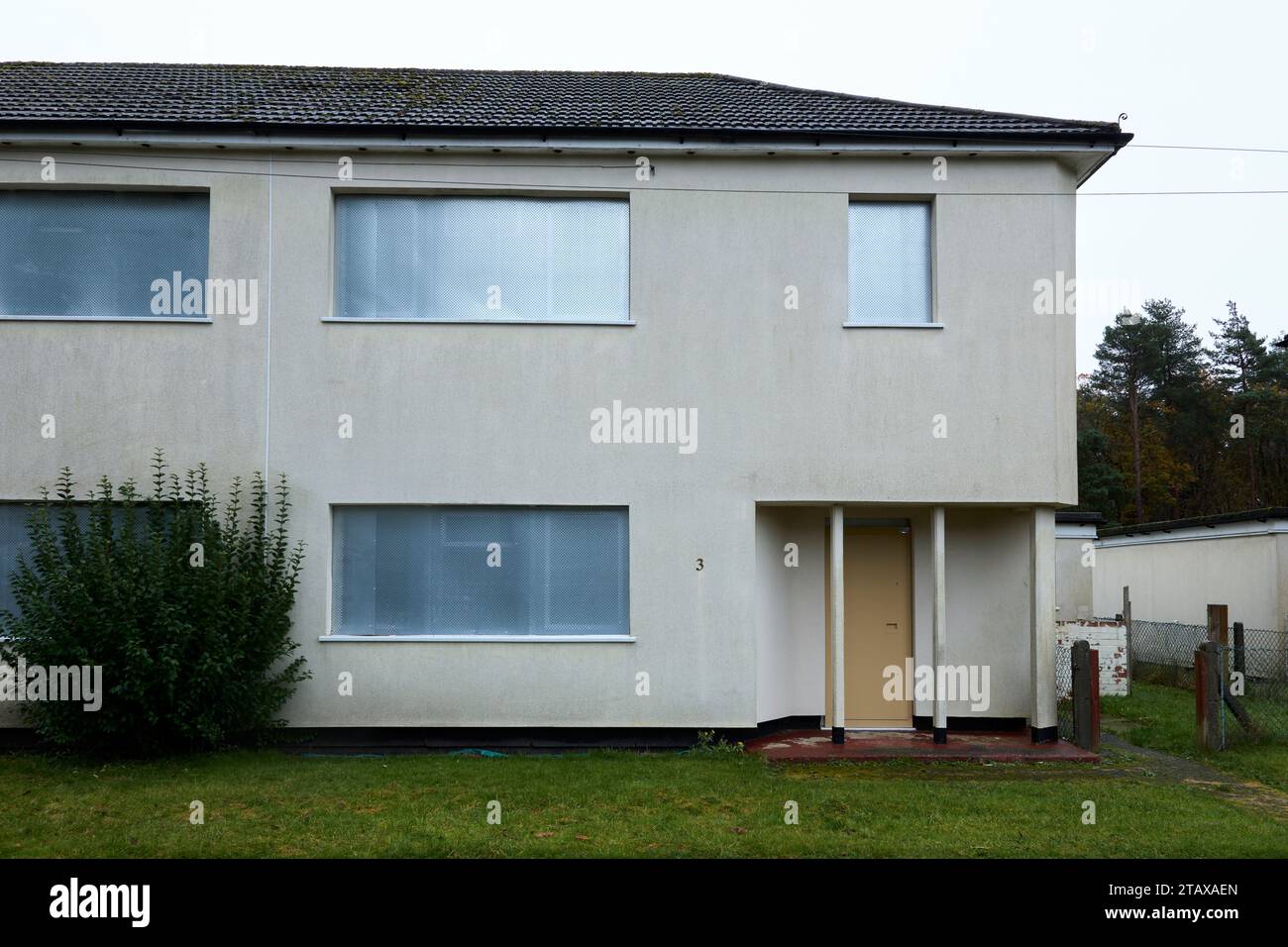 Condemned housing estate england hi-res stock photography and images ...