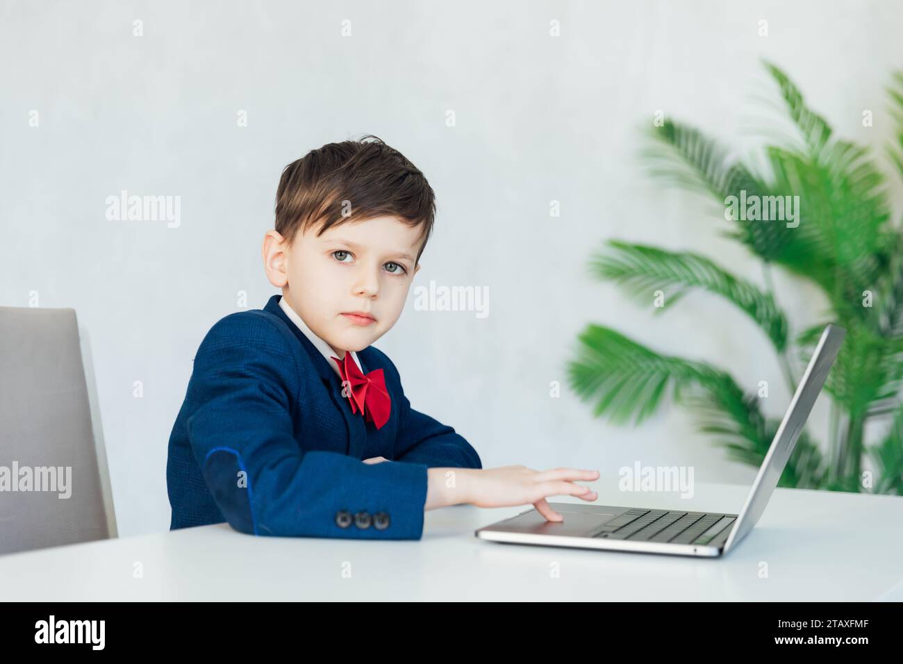 Asian american schoolgirls hi-res stock photography and images - Alamy