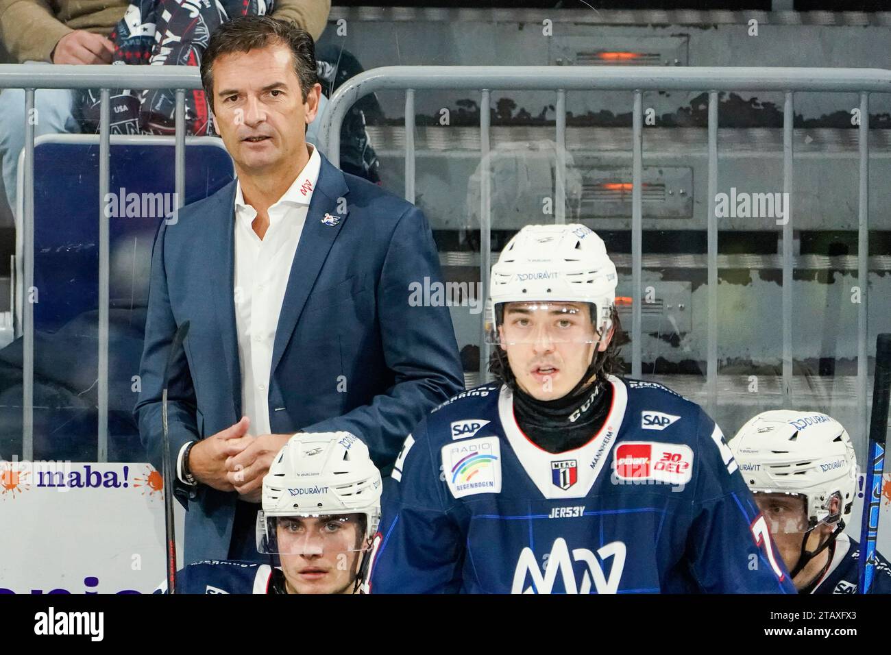 Mannheim, Germany. 03rd Dec, 2023. Ice hockey: DEL, Adler Mannheim ...