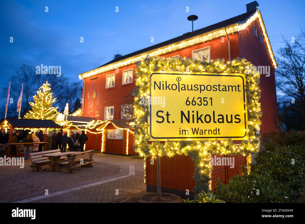 Sankt Nikolaus, Germany. 03rd Dec, 2023. The St. Nicholas post office ...