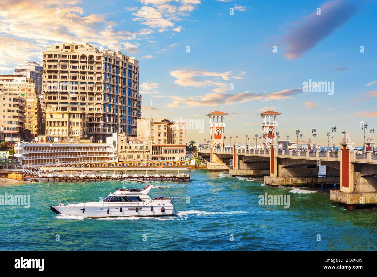 Stanley bridge and the shore of the Mediterranean in Alexandria ...