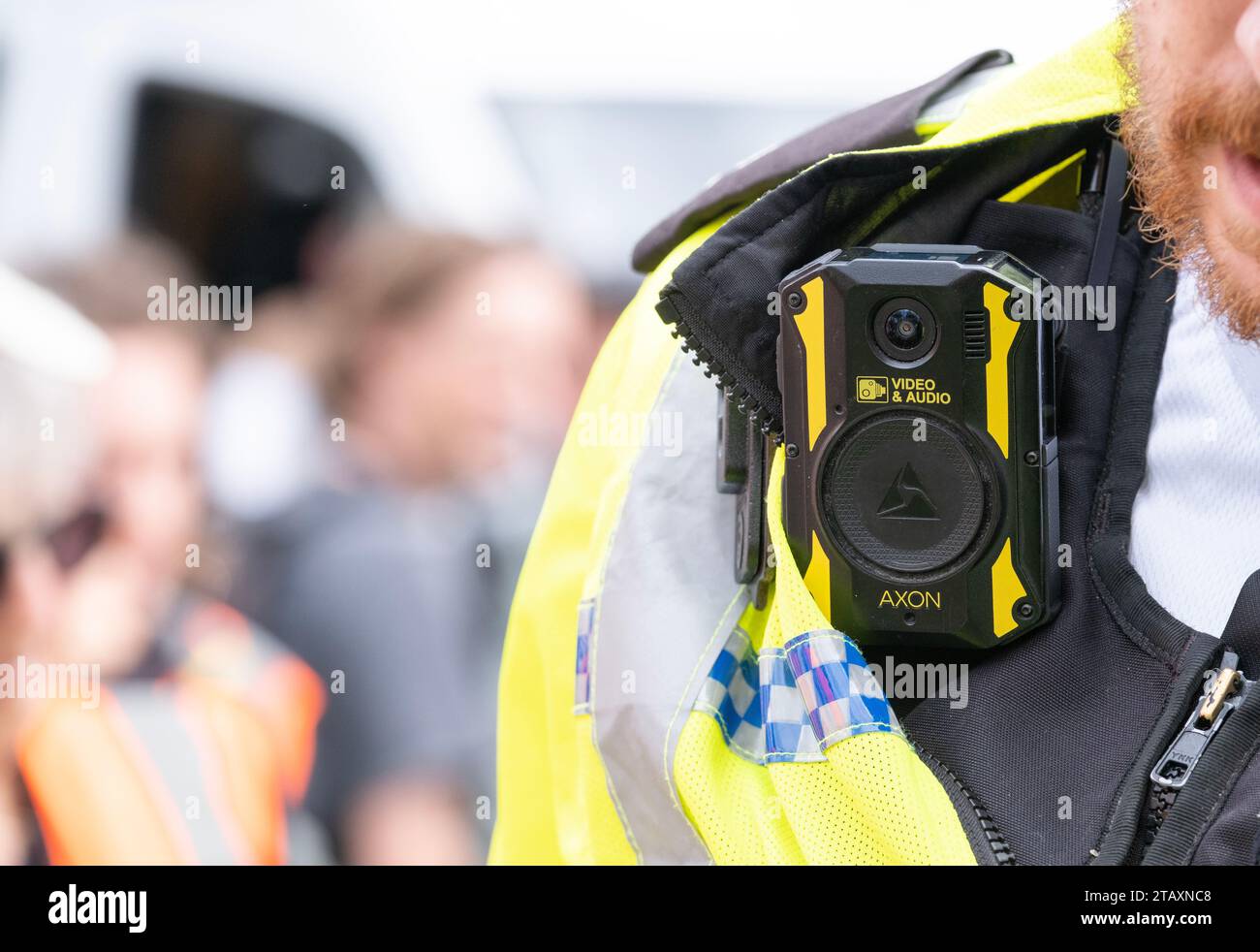 Body camera worn by London police officers to keep officers safe ...