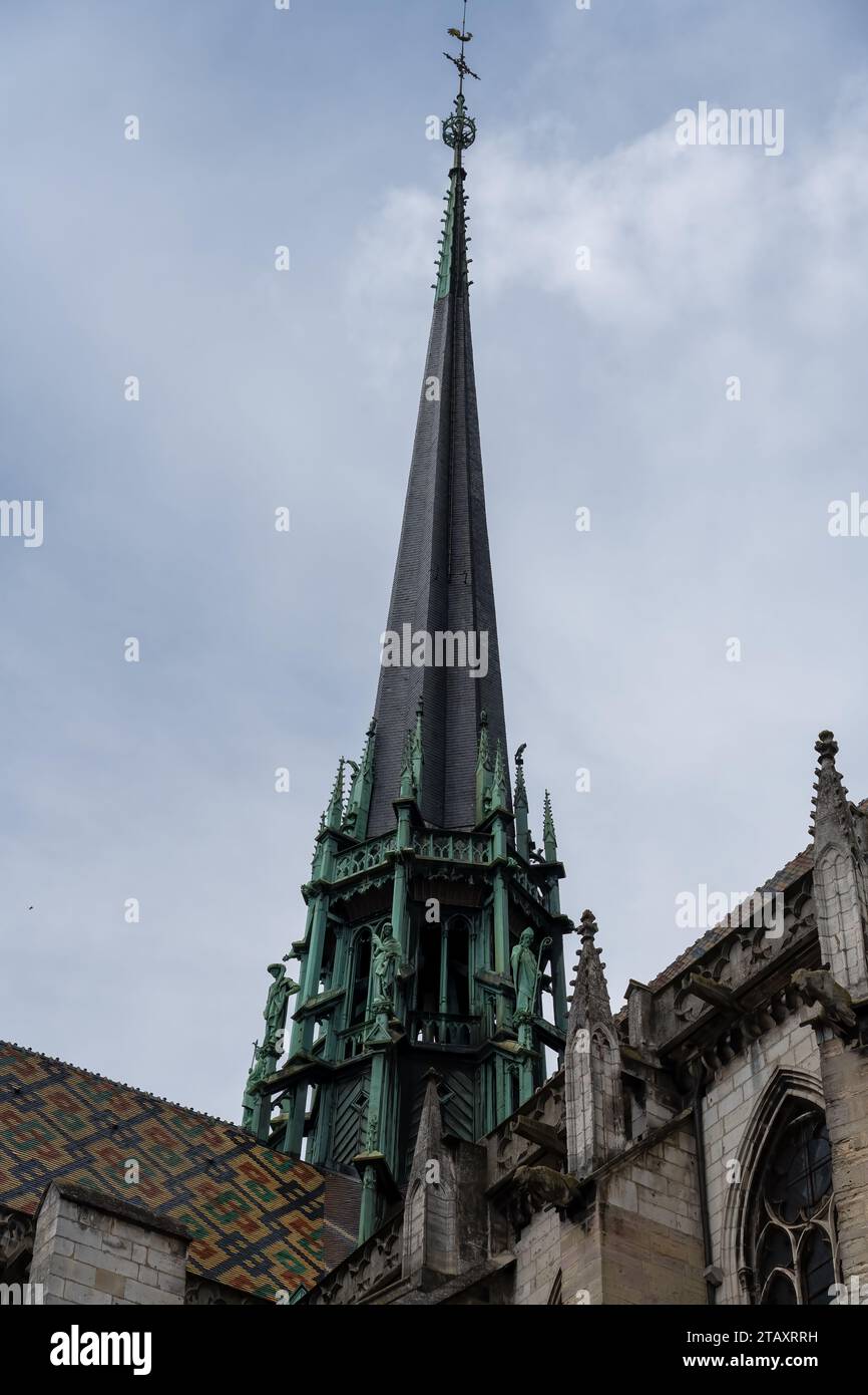 large brick medieval constructed building Stock Photo - Alamy