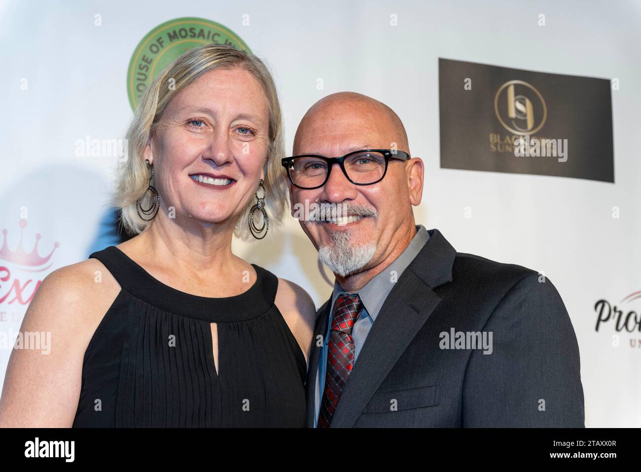 Los Angeles, USA. 02nd Dec, 2023. Marla and Jim Dellalonga attend Prom ...