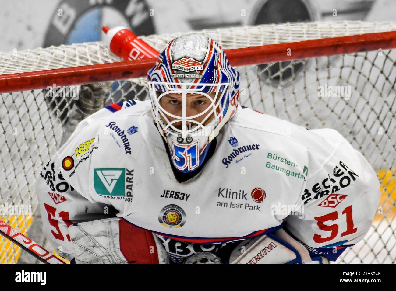 Memmingen, Deutschland. 03rd Dec, 2023. 03.12.2023, Eissporthalle am ...