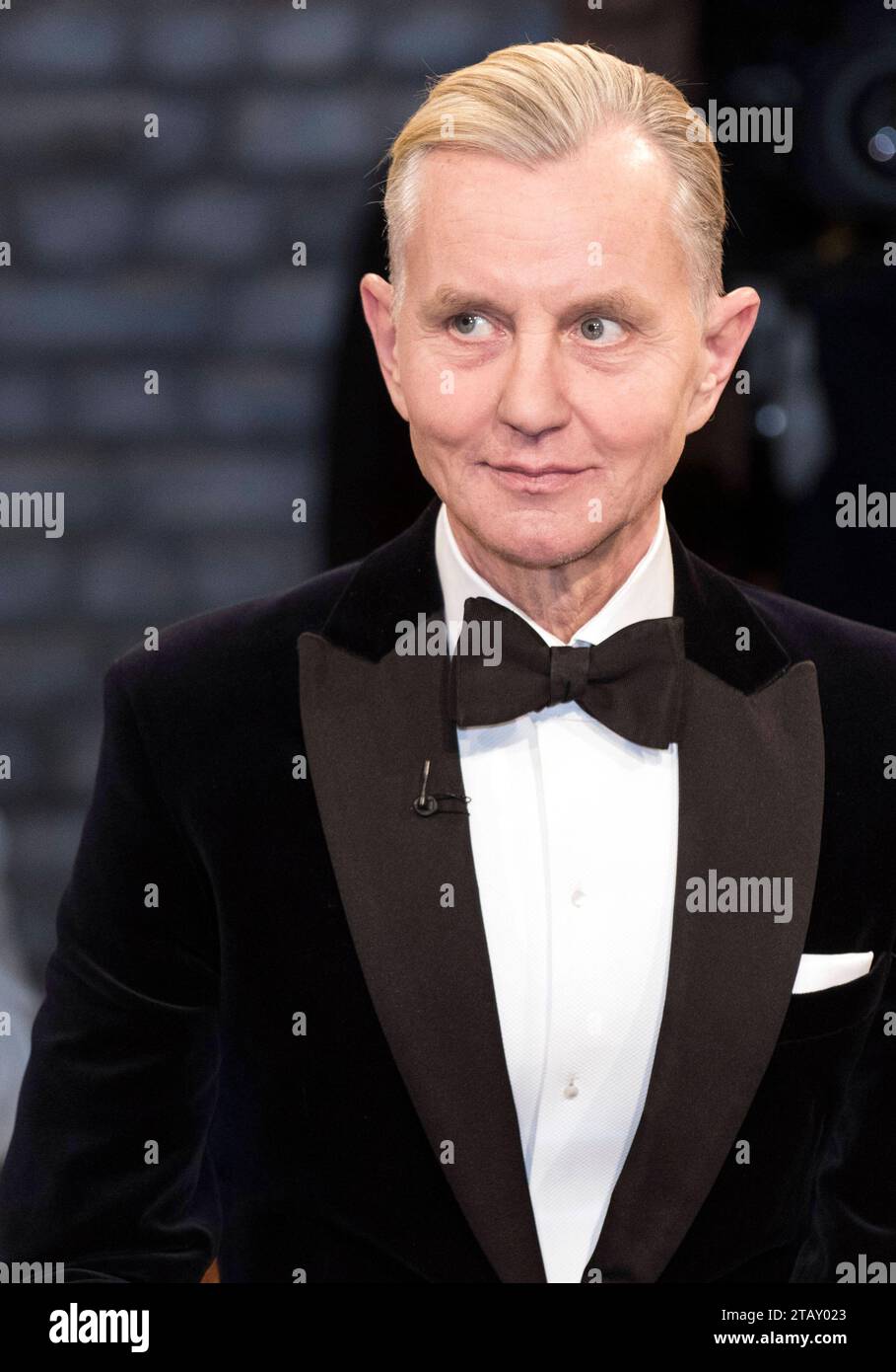 Max Raabe im Bild: Max Raabe Max Raabe singt eigentlich schon immer im ...