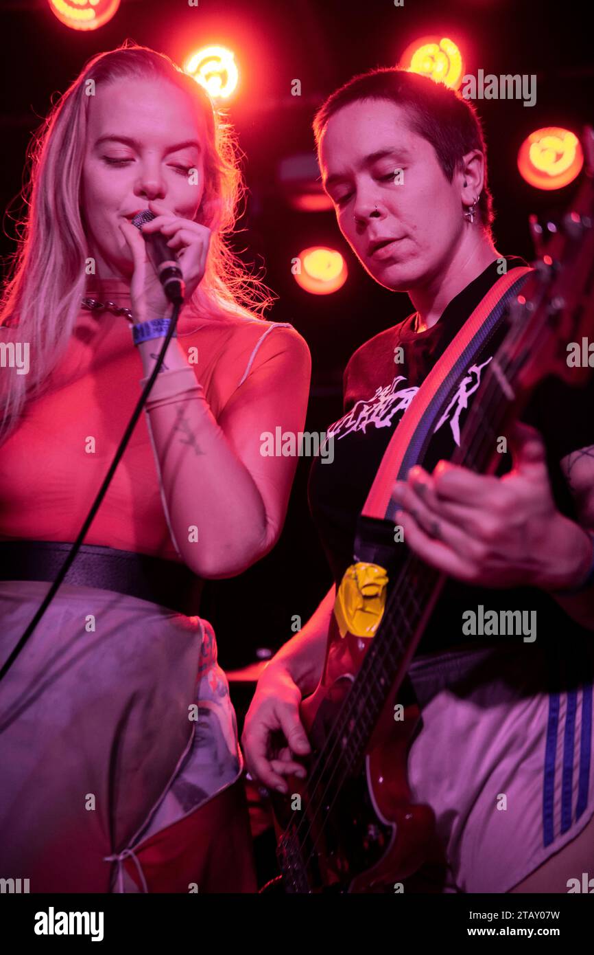 Dream Wife performing at Sala Razzmatazz 3, Barcelona 27 Nov. 2023 ...