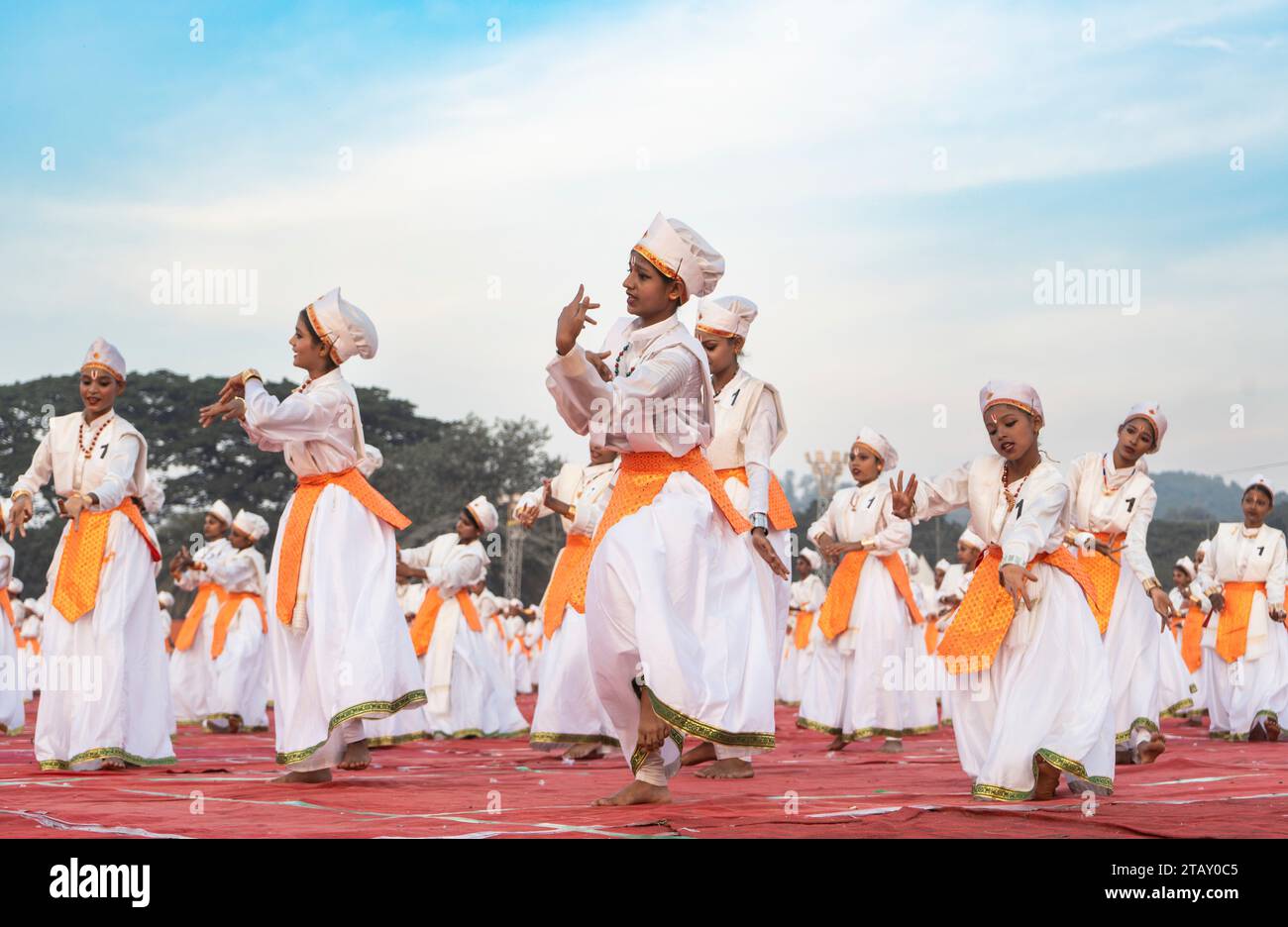 Saatriya dance hi-res stock photography and images - Alamy