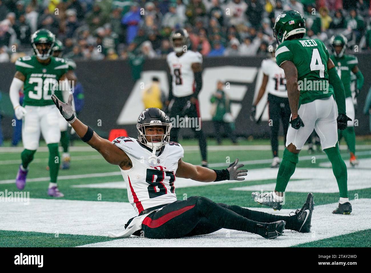 Atlanta Falcons tight end John FitzPatrick (87) looks for penalty call ...