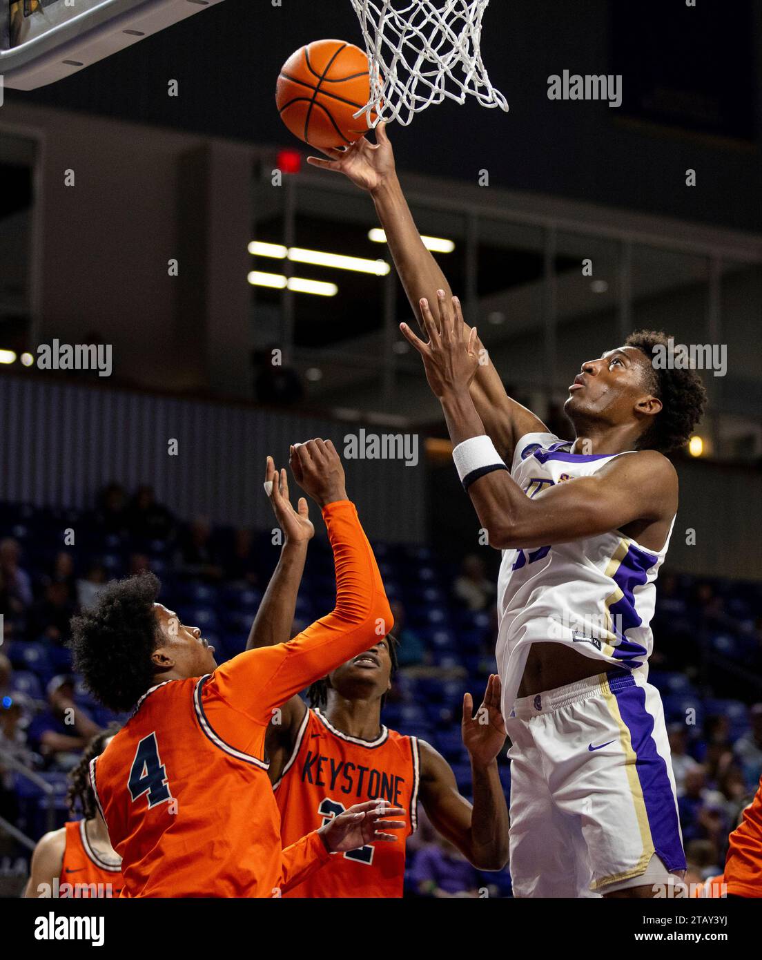 James Madison forward Jerrell Roberson (33) takes a shot over Keystone ...