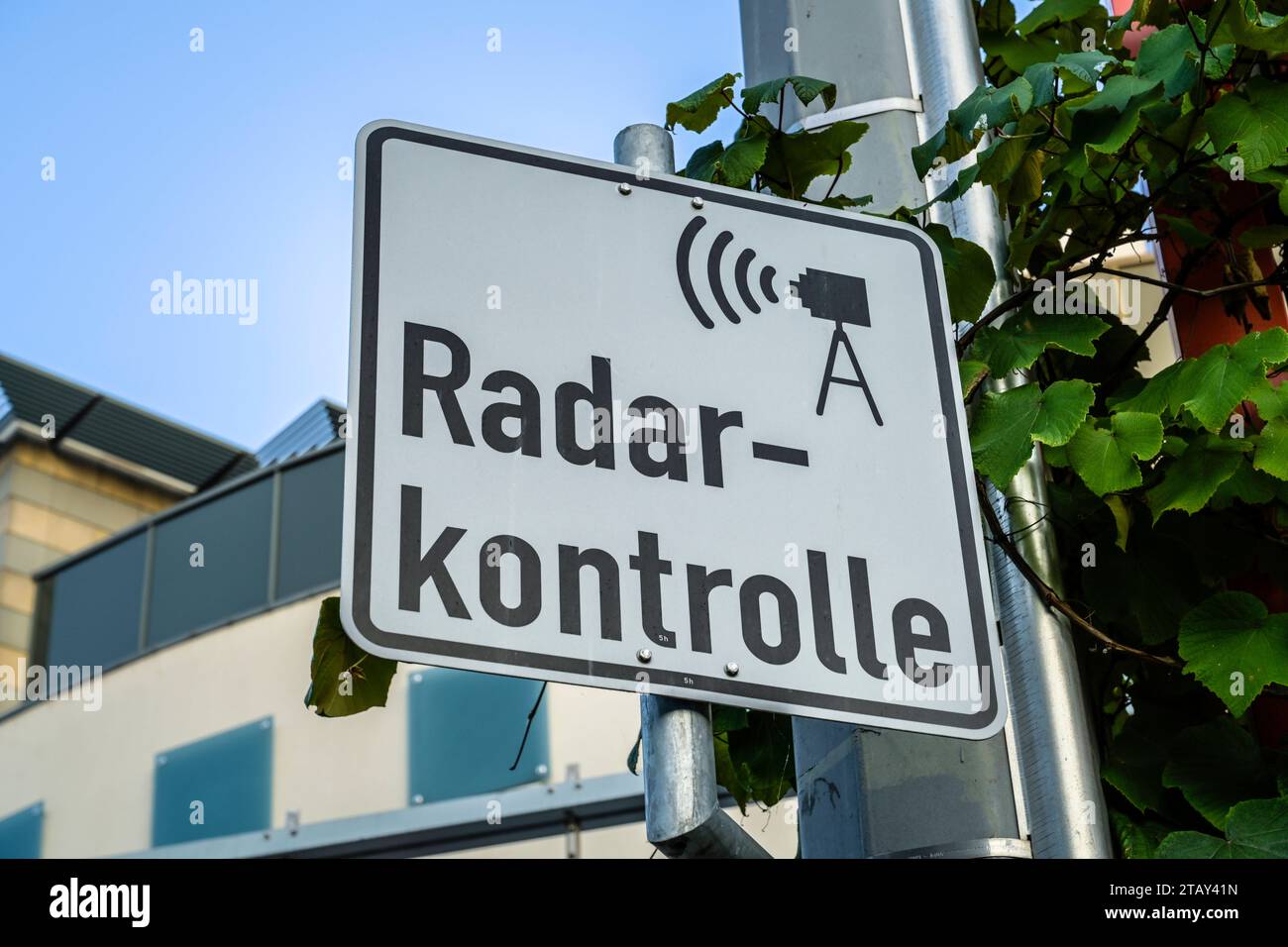 Schild Radar-Kontrolle, Jena, Thüringen, Deutschland *** Radar control ...