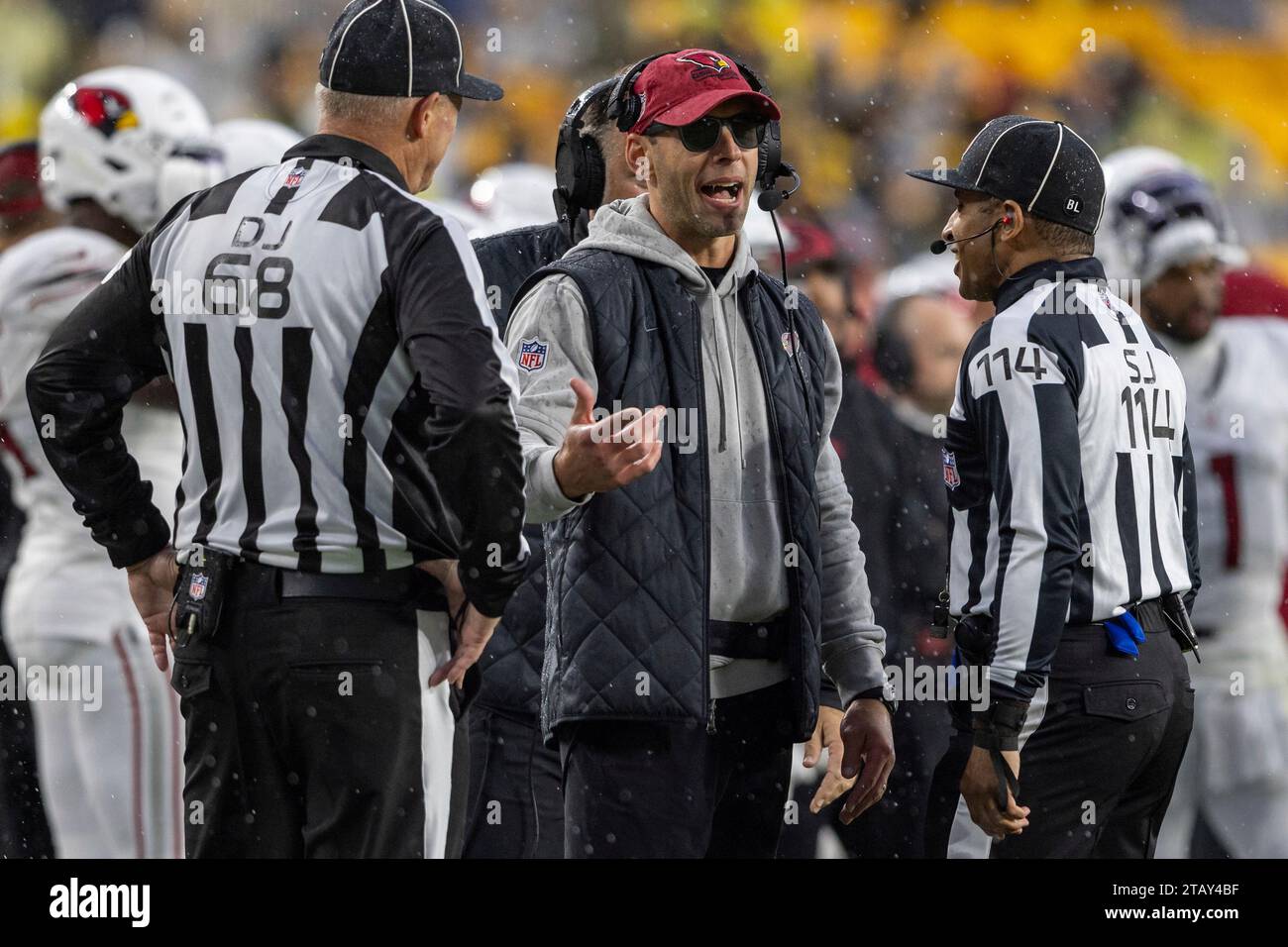 Arizona Cardinals head coach Jonathan Gannon talk to down judge Tom ...