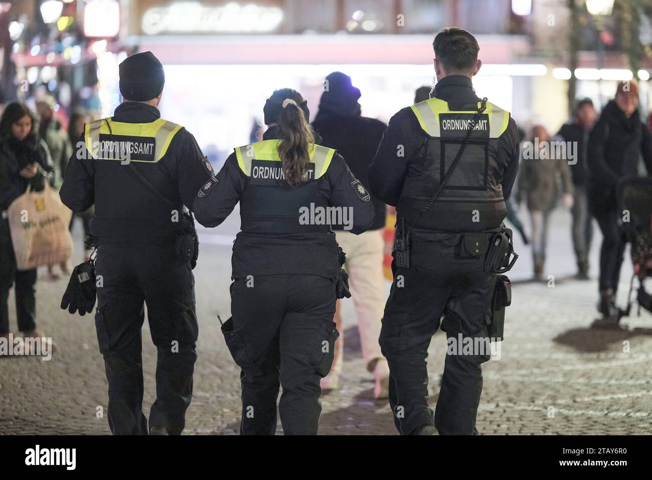 Hilfspolizei hi-res stock photography and images - Alamy