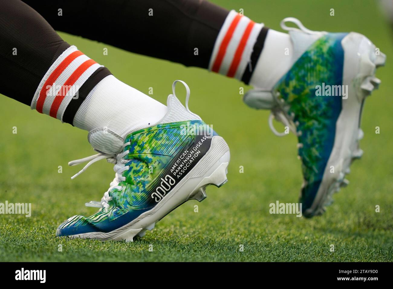 The cleats of Cleveland Browns defensive tackle Maurice Hurst II are ...